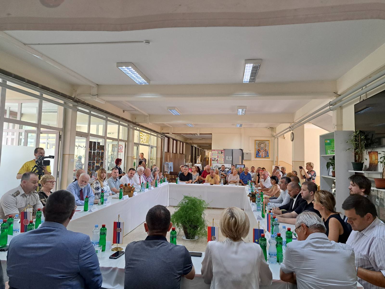 Manifestacija posvećena kulturi sećanja "Laćarak 2024" (Foto+Video ...